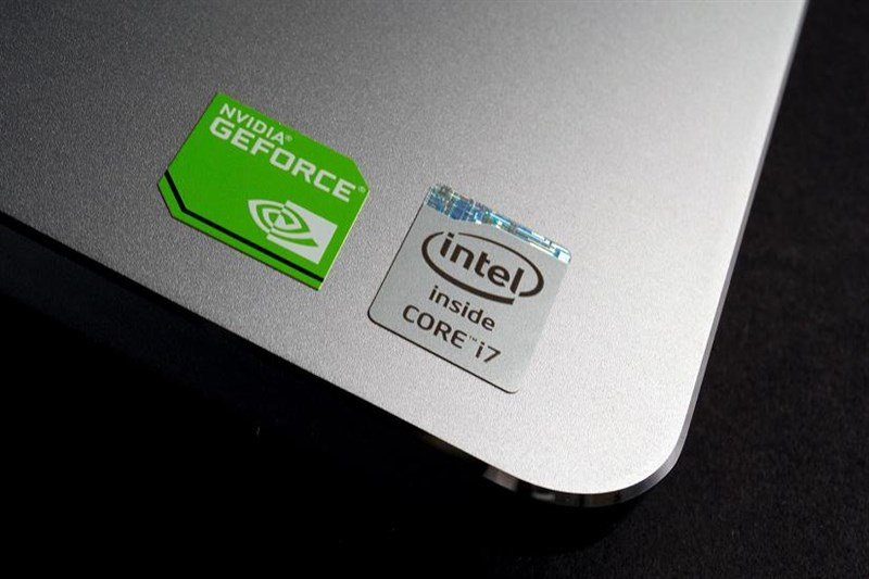 Laptop khác có nhãn "Intel Inside", tại sao Macbook lại không có? - Bảo ...